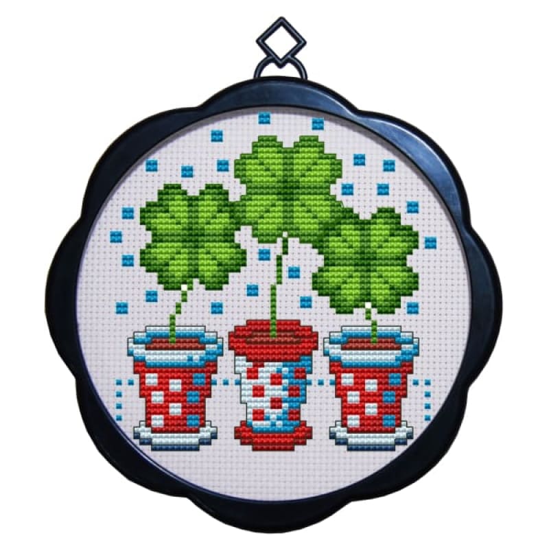 Four Leaf Clover – NEEDLEWORK KITS